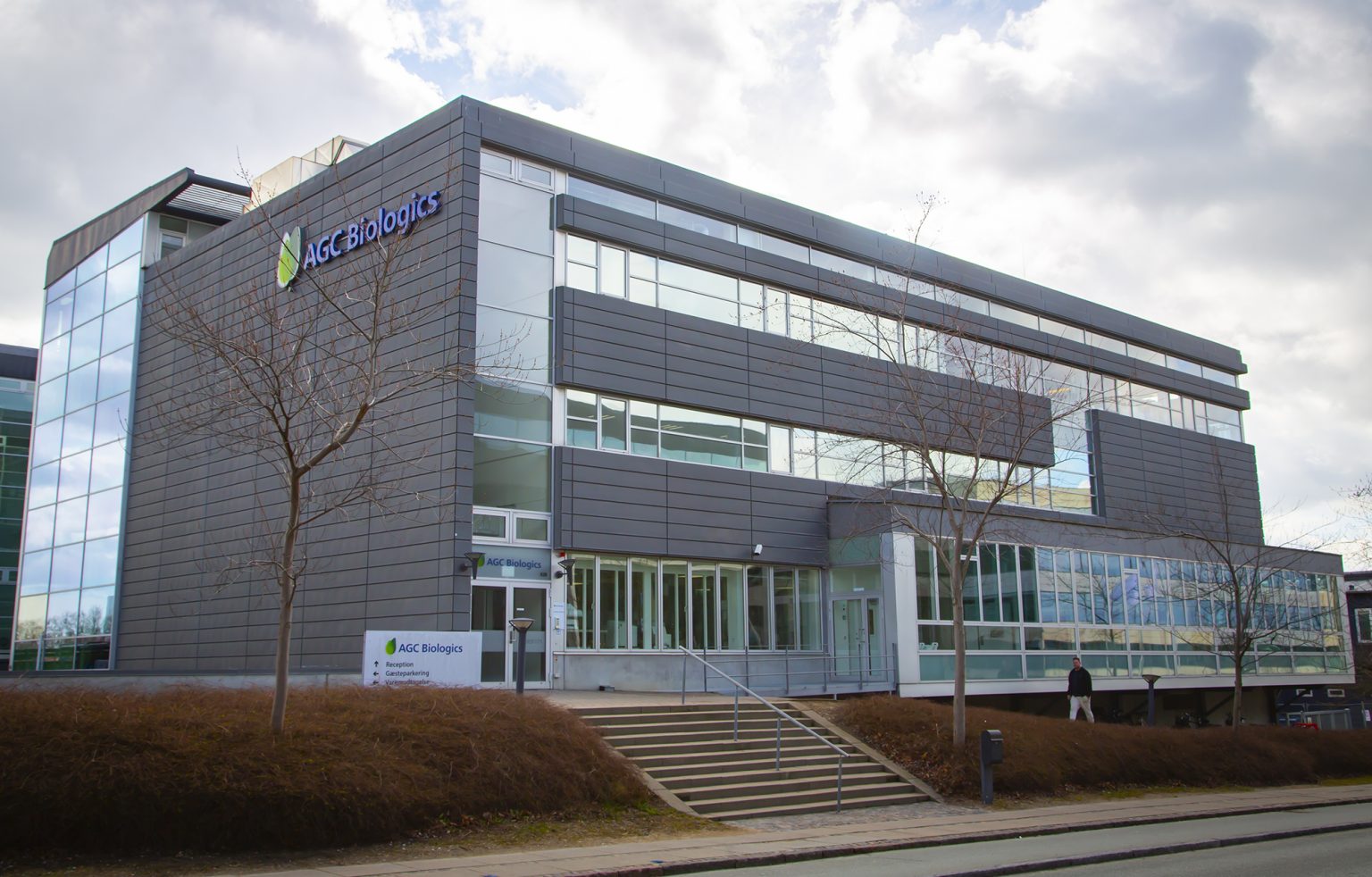 Snabbväxande AGC Biologics bygger ut i Søborg – 19 000 fler kvm och 300 ...
