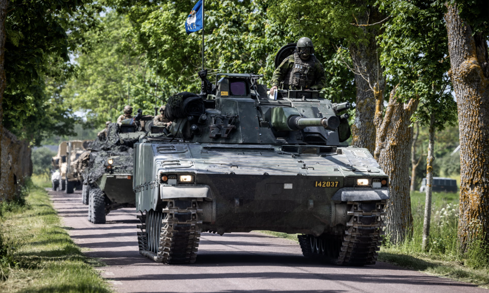Svensk försvarsindustri: ny order på stridsfordon värda 22 miljarder ...